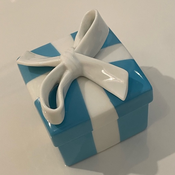 Tiffany & Co. | Art | Vintage Tiffany Small Bone China Trinket Box ...